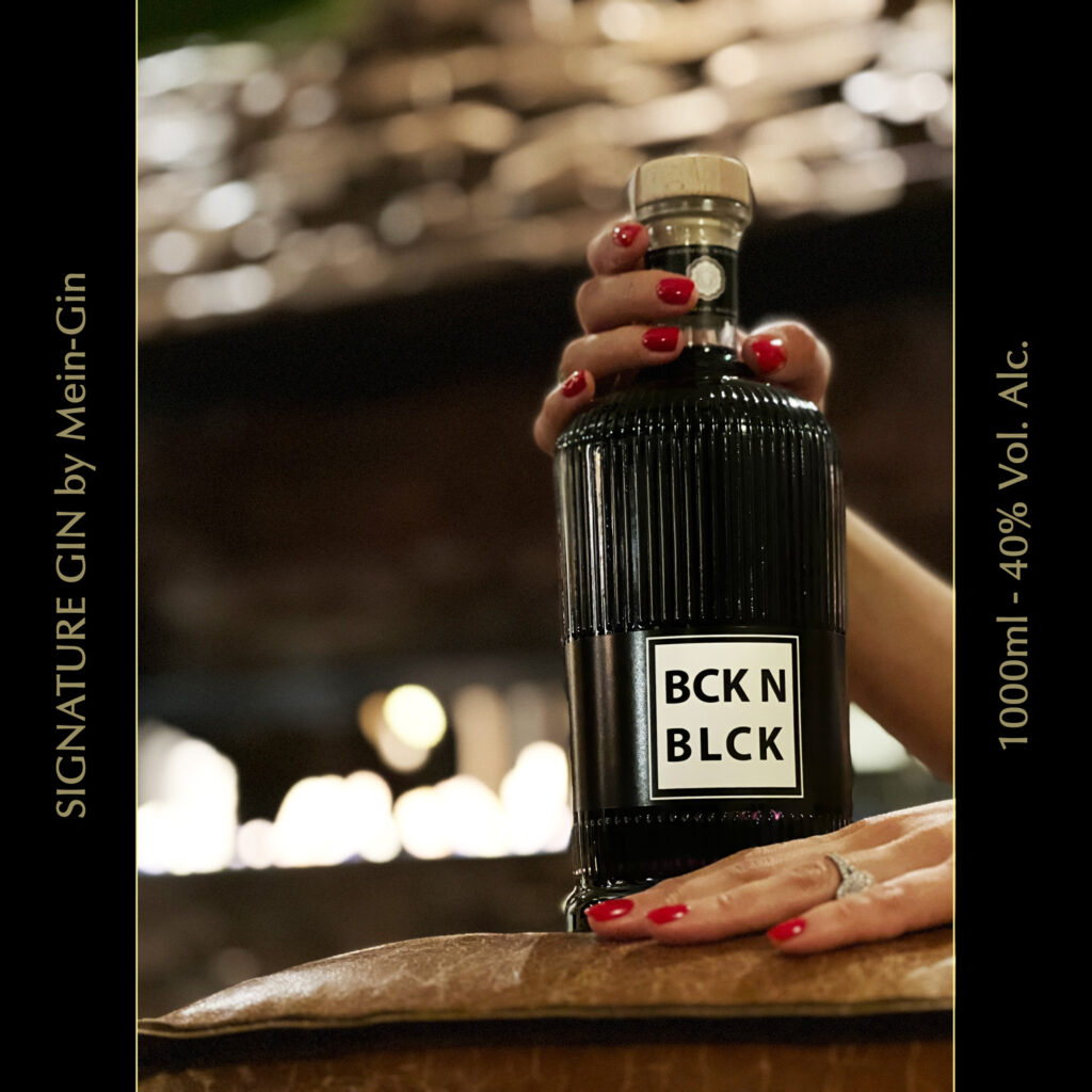 Back in Black Gin | Der Einzigartige: dunkel & undurchsichtig